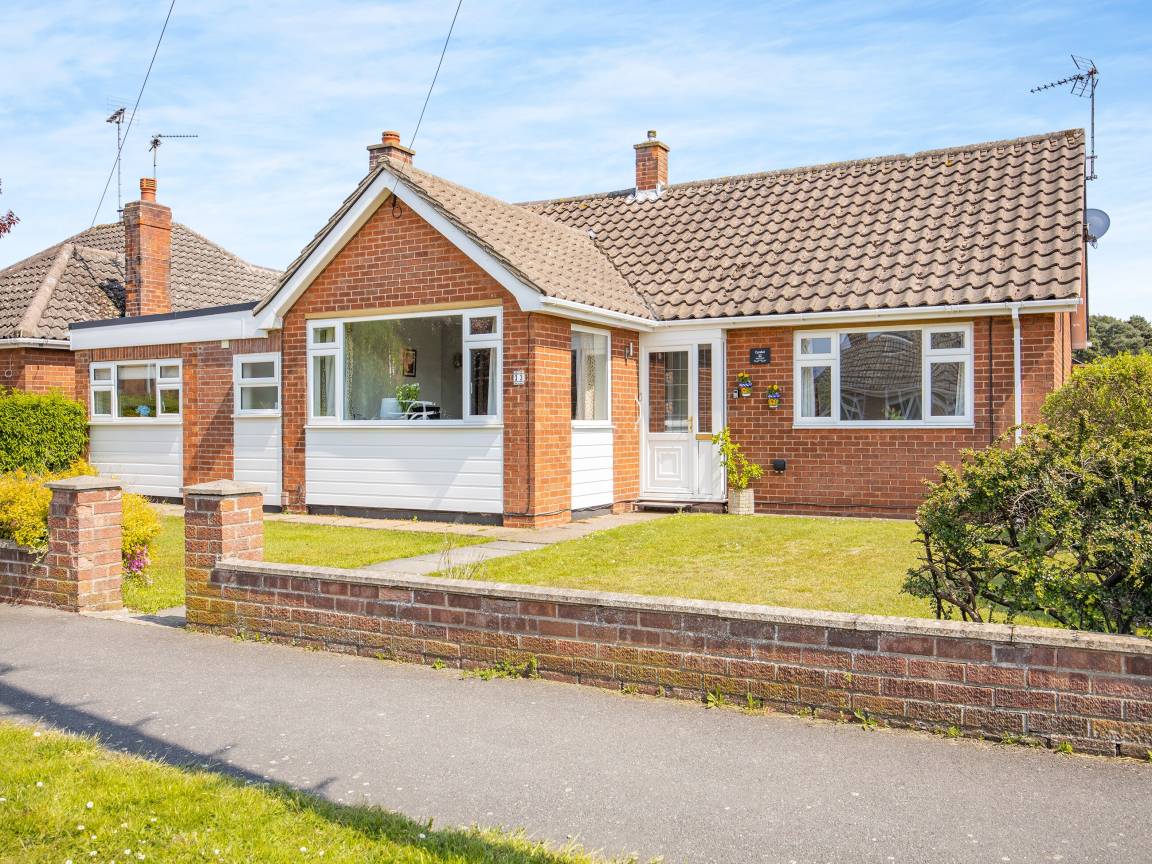 Cottage ∙ 3 Bedrooms ∙ 6 Guests - Lincoln