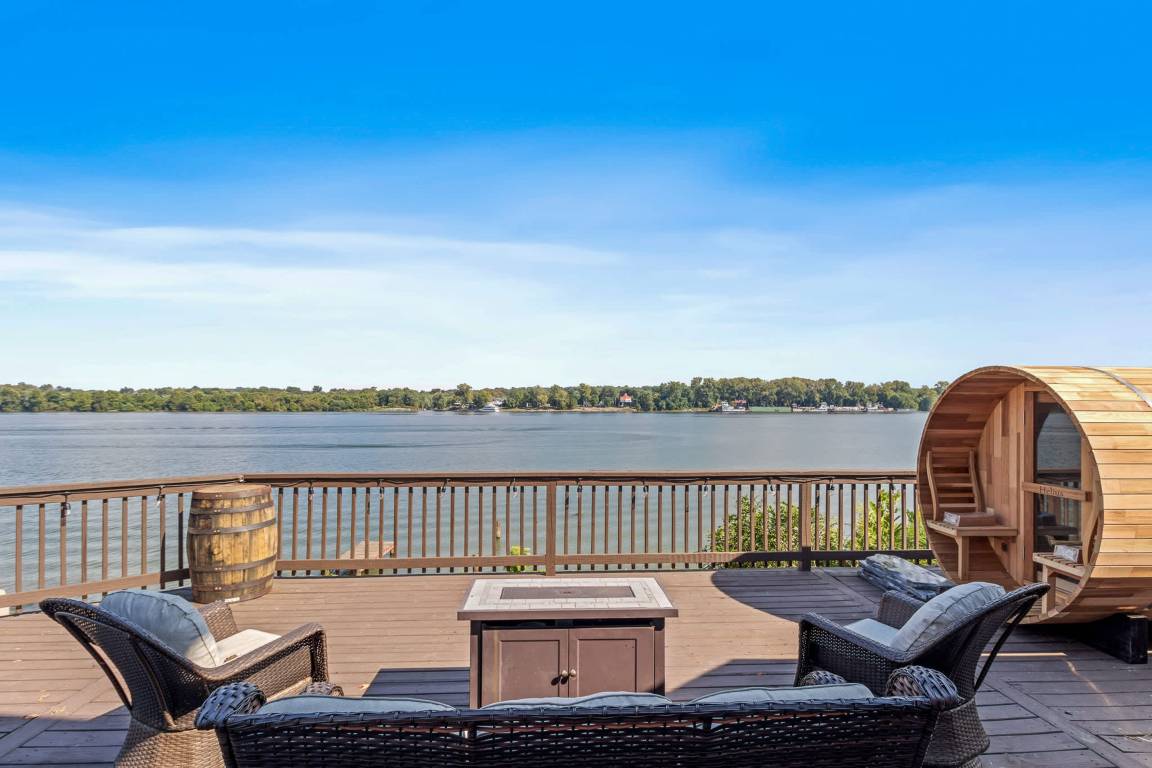 House ∙ 5 Bedrooms ∙ 12 Guests - Louisville, KY