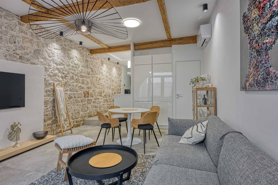 120 M² House ∙ 2 Bedrooms ∙ 5 Guests - Rovinj