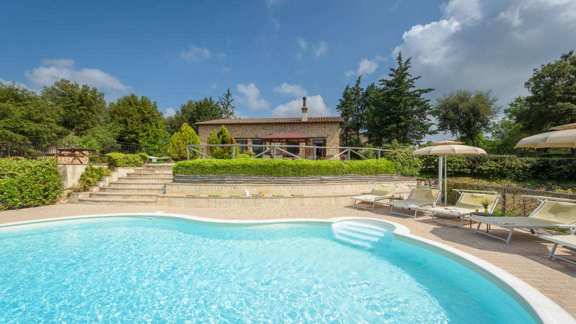200 M² Villa ∙ 4 Bedrooms ∙ 8 Guests - Monteriggioni