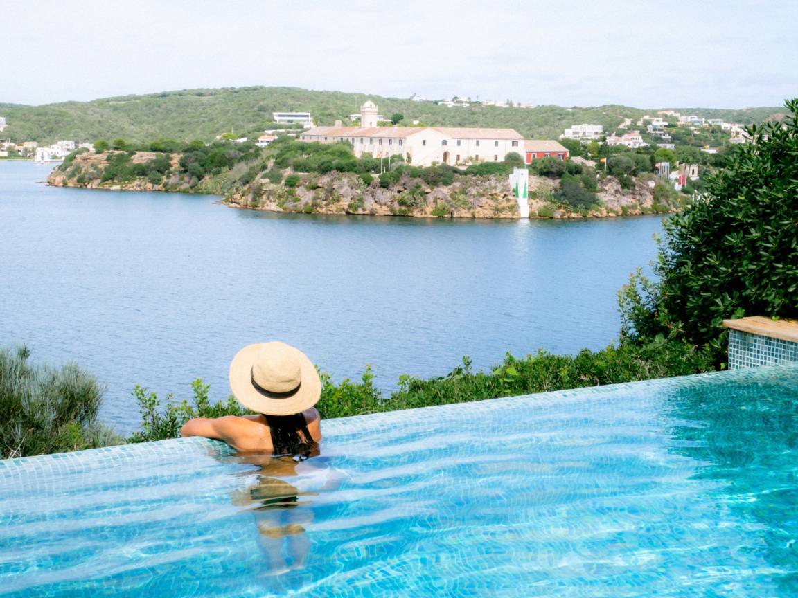 275 M² Villa ∙ 5 Bedrooms ∙ 8 Guests - Mahón