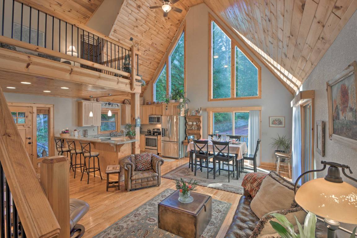 387 M² Cottage ∙ 3 Bedrooms ∙ 9 Guests - Robbinsville, NC
