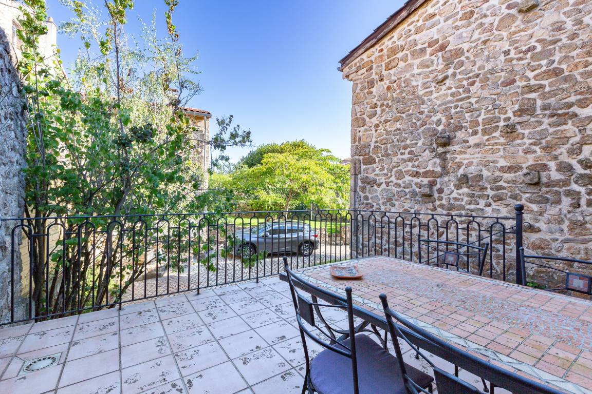 130 M² House ∙ 4 Bedrooms ∙ 6 Guests - Annonay