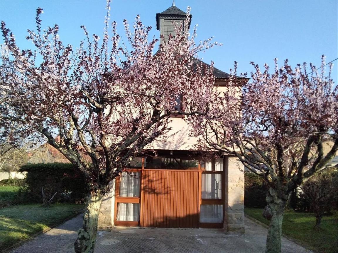 30 M² Mökki ∙ 1 Makuuhuone ∙ 2 Vierasta - Lot