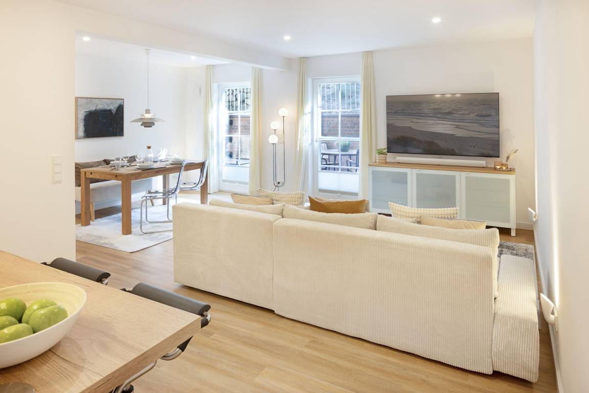 105 M² Lägenhet ∙ 2 Sovrum ∙ 2 Gäster - List