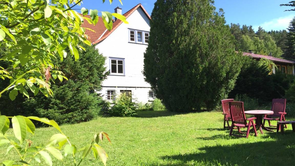 75 M² Ferienwohnung ∙ 2 Gäste - Friedrichroda