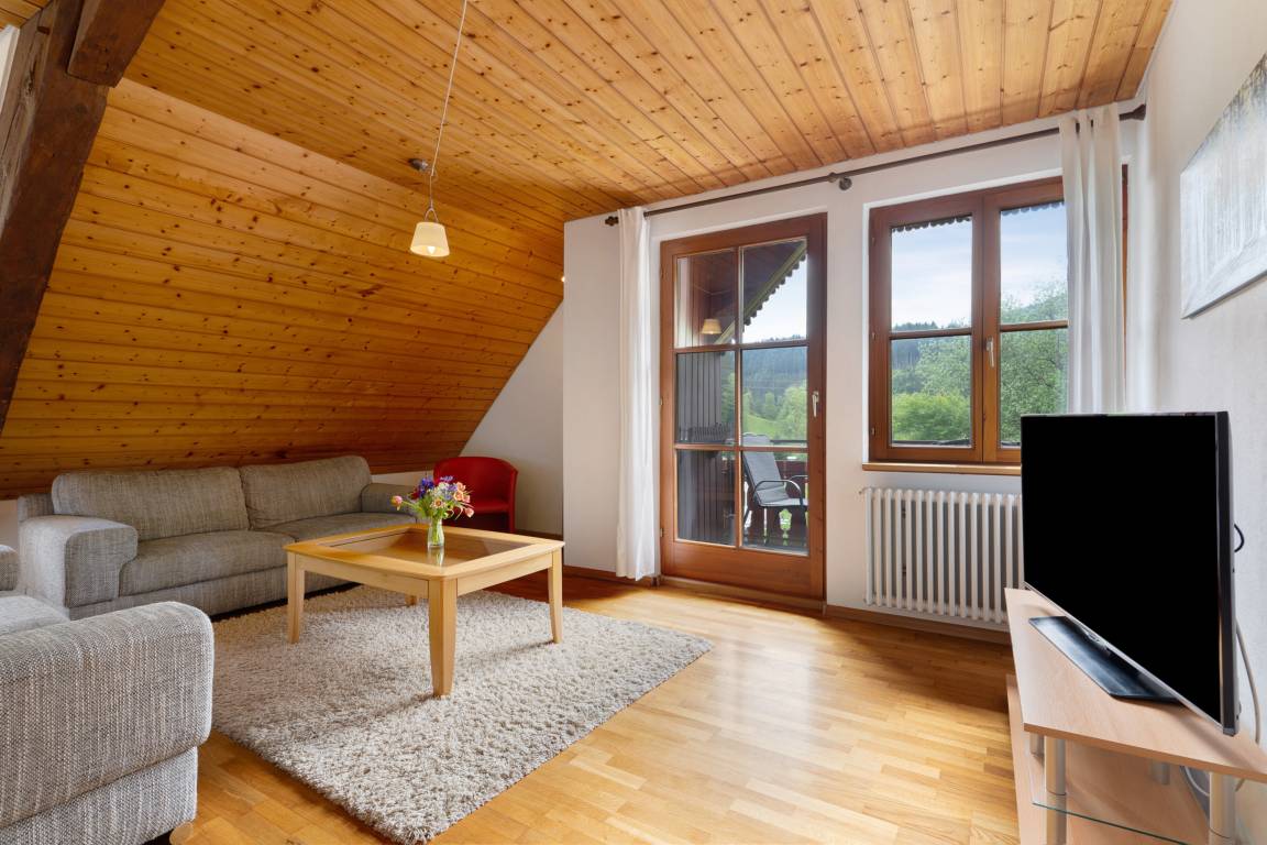 160 M² Ferienhaus ∙ 4 Schlafzimmer ∙ 10 Gäste - Alpirsbach
