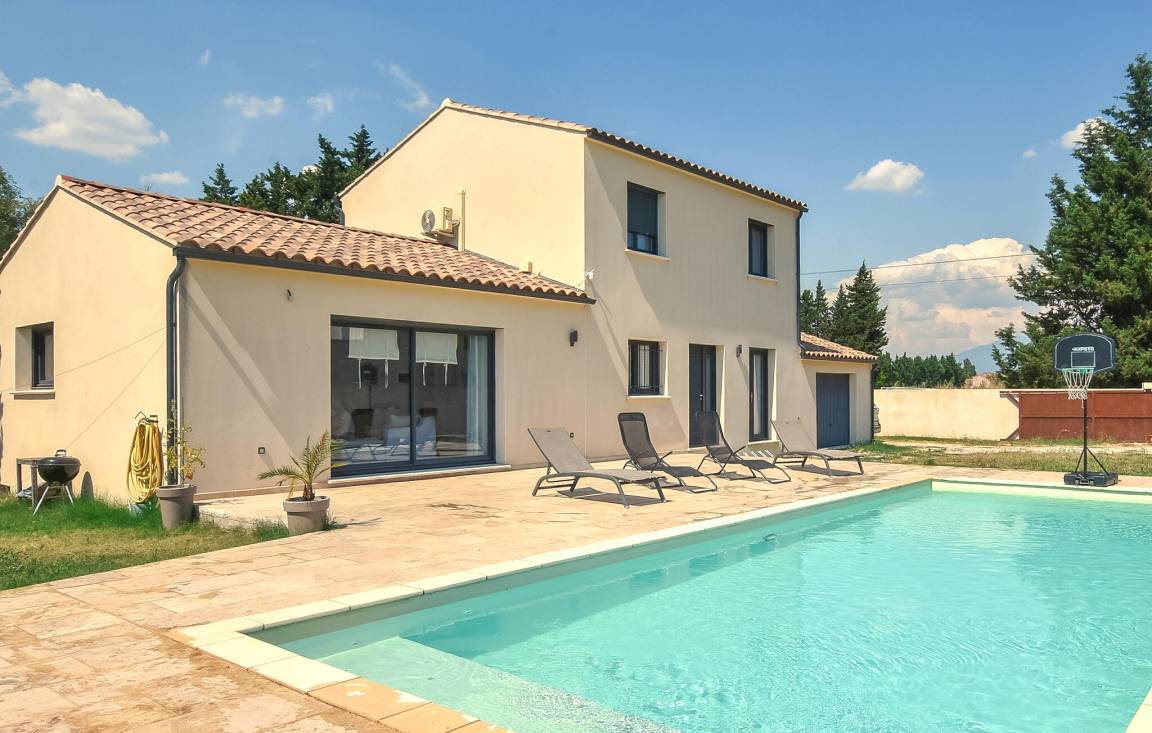 145 M² Maison De Vacances ∙ 4 Chambres ∙ 8 Personnes - Pernes-les-Fontaines