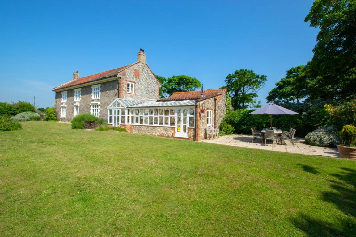 Cottage ∙ 5 Bedrooms ∙ 10 Guests - Mundesley