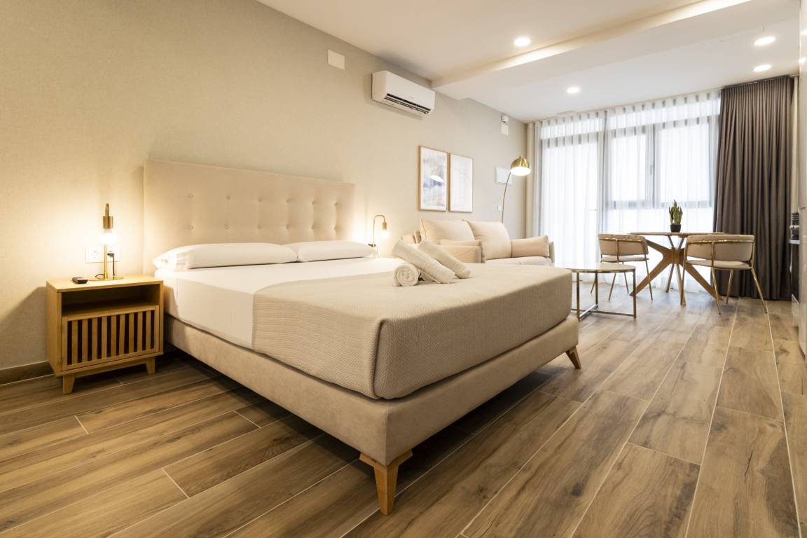30 M² Studio Asunto ∙ 4 Vierasta - Valencia
