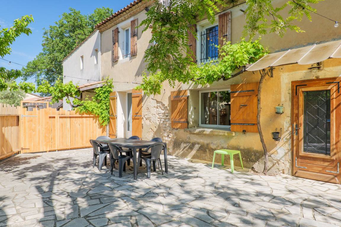100 M² Cottage ∙ 3 Chambres ∙ 8 Personnes - Pierrelatte