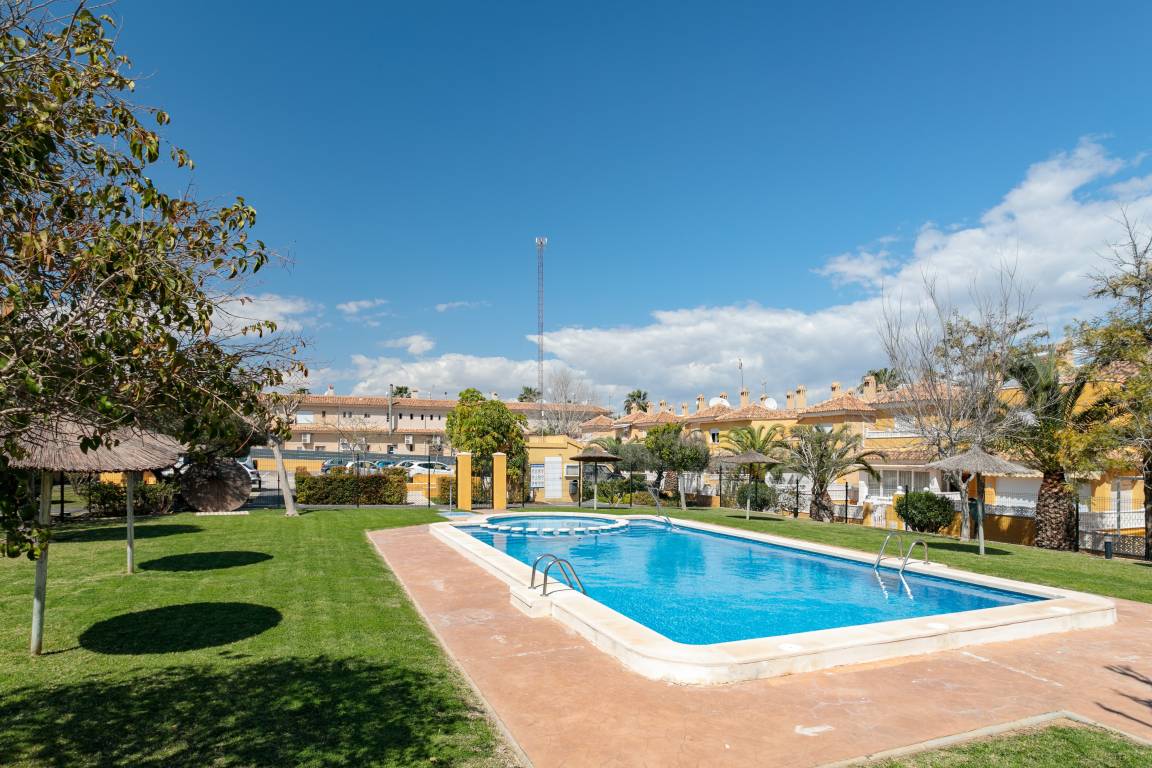 105 M² Maison De Vacances ∙ 3 Chambres ∙ 6 Personnes - Alicante