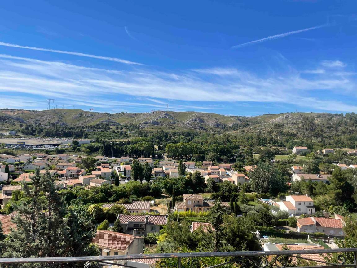 85 M² Apartamento ∙ 3 Quartos ∙ 8 Hóspedes - Marignane