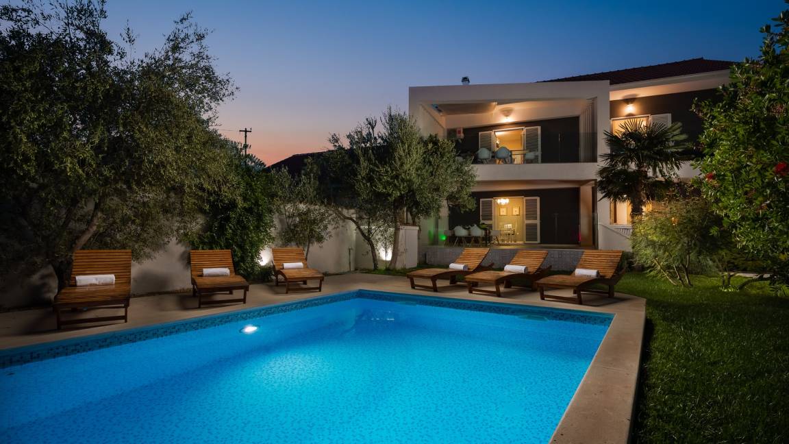 130 M² Apartment ∙ 3 Bedrooms ∙ 7 Guests - Nin