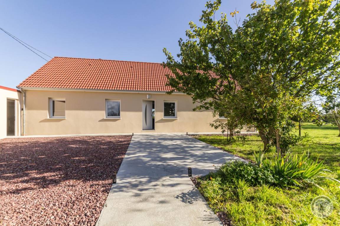 100 M² Gîte ∙ 3 Chambres ∙ 6 Personnes - Lessay