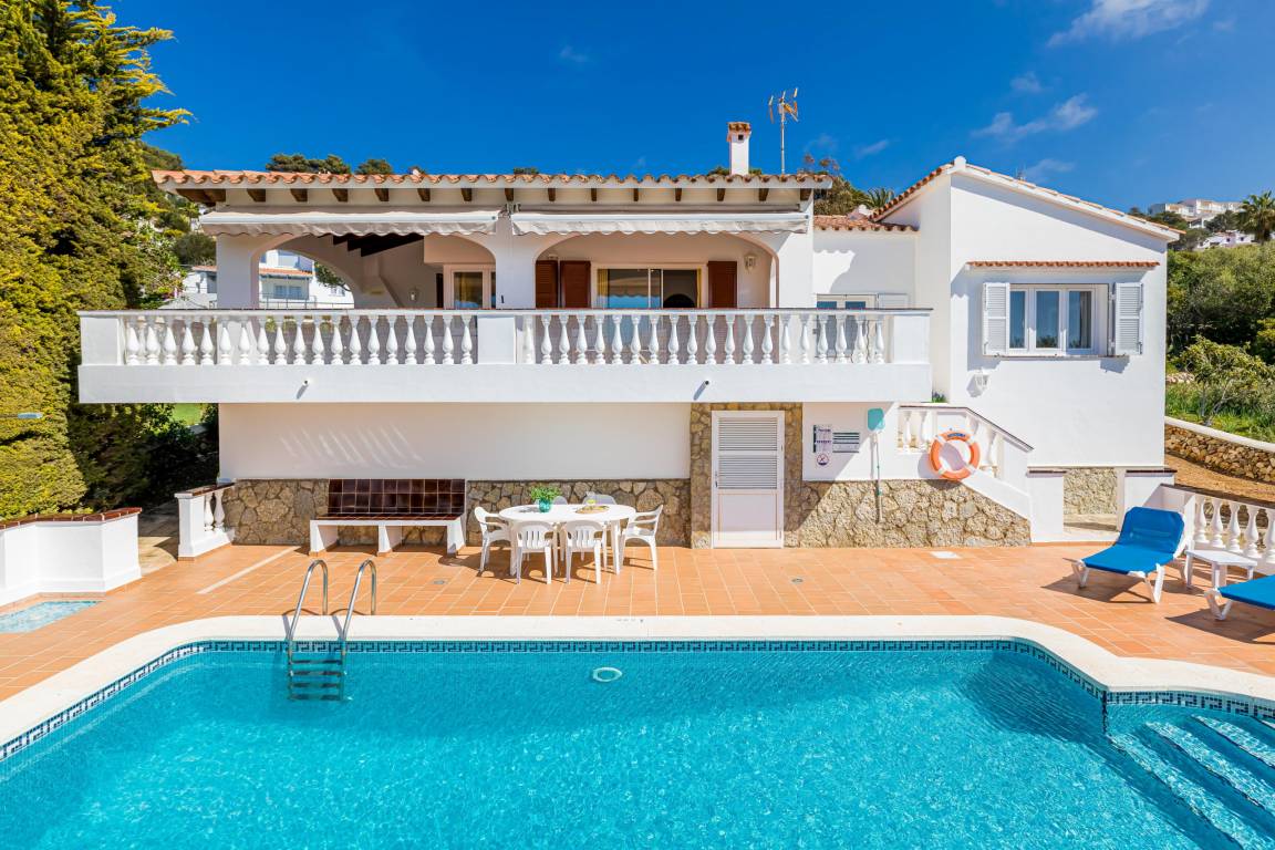 146 M² Villa ∙ 3 Habitaciones ∙ 6 Huéspedes - Cala Galdana