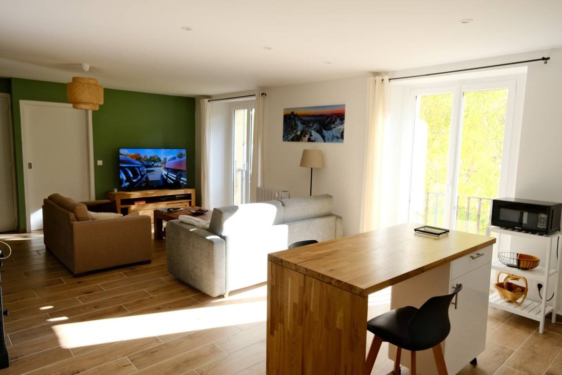 85 M² Apartamento ∙ 2 Habitaciones ∙ 5 Huéspedes - Err
