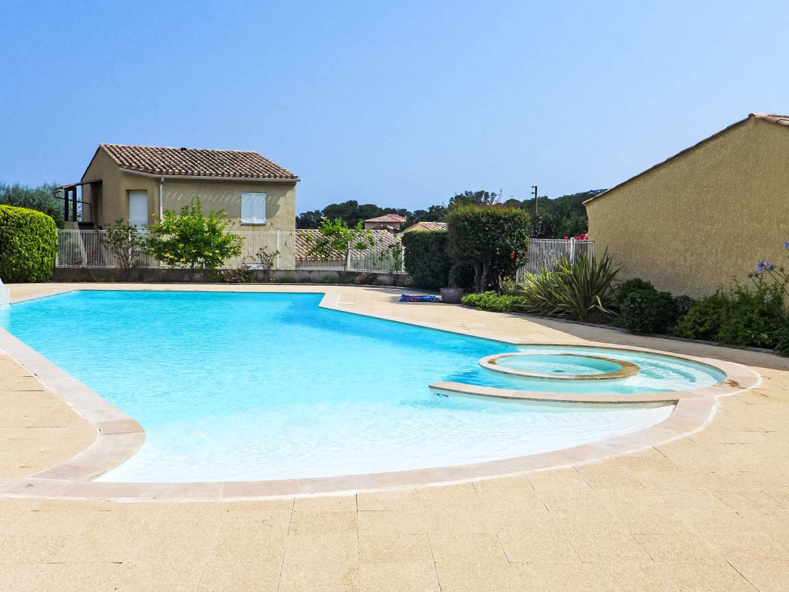 50 M² Appartement ∙ 2 Chambres ∙ 5 Personnes - Fréjus