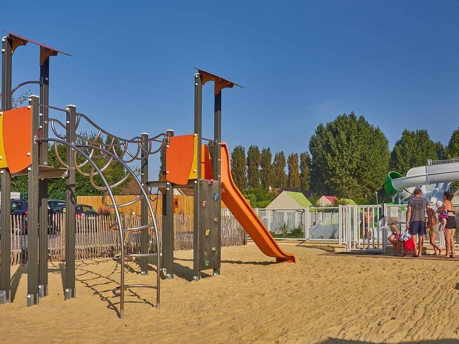 35 M² Mobil-home ∙ 2 Chambres ∙ 6 Personnes - Merville-Franceville-Plage
