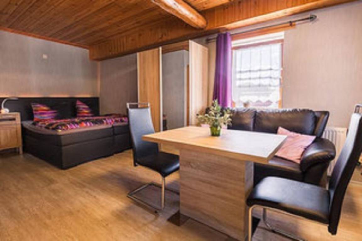 25 M² Ferienwohnung ∙ 1 Schlafzimmer ∙ 2 Gäste - Bad Sulza