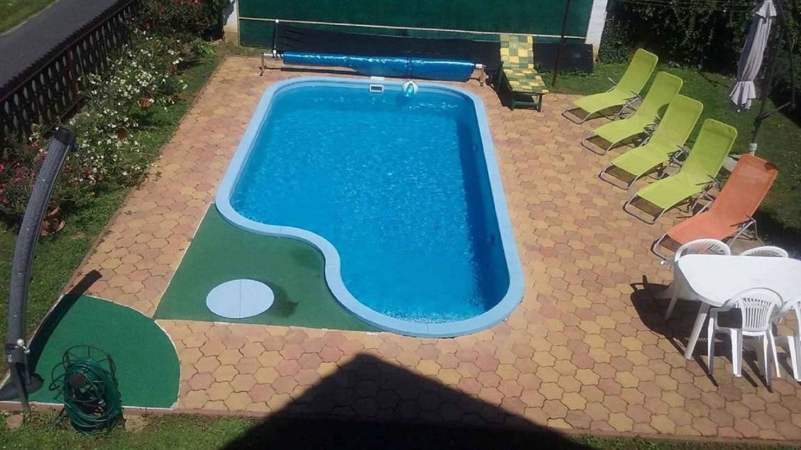 90 M² Apartment ∙ 3 Bedrooms ∙ 8 Guests - Balatonszárszó