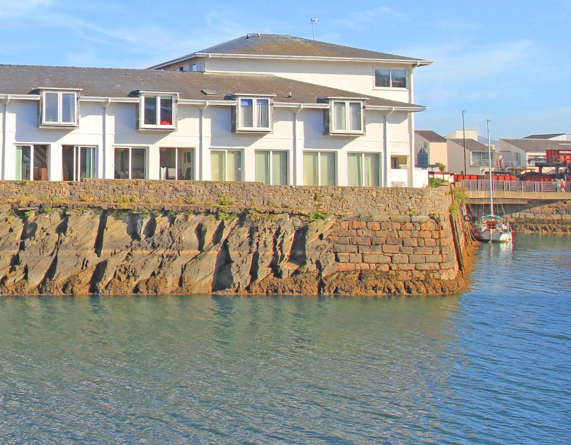 Mökki ∙ 2 Makuuhuonetta ∙ 4 Vierasta - Porthmadog