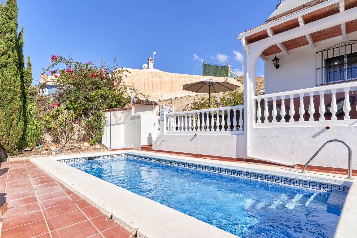 96 M² Finca ∙ 3 Bedrooms ∙ 6 Guests - Torrox Costa
