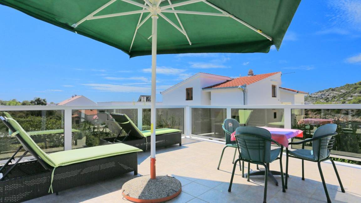 20 M² Hotel ∙ 1 Sypialnia ∙ 2 Gości - Primošten