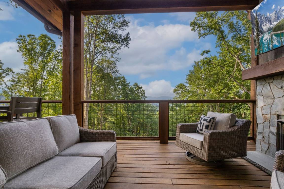 214 M² Cabin ∙ 3 Bedrooms ∙ 10 Guests - Beech Mountain, NC