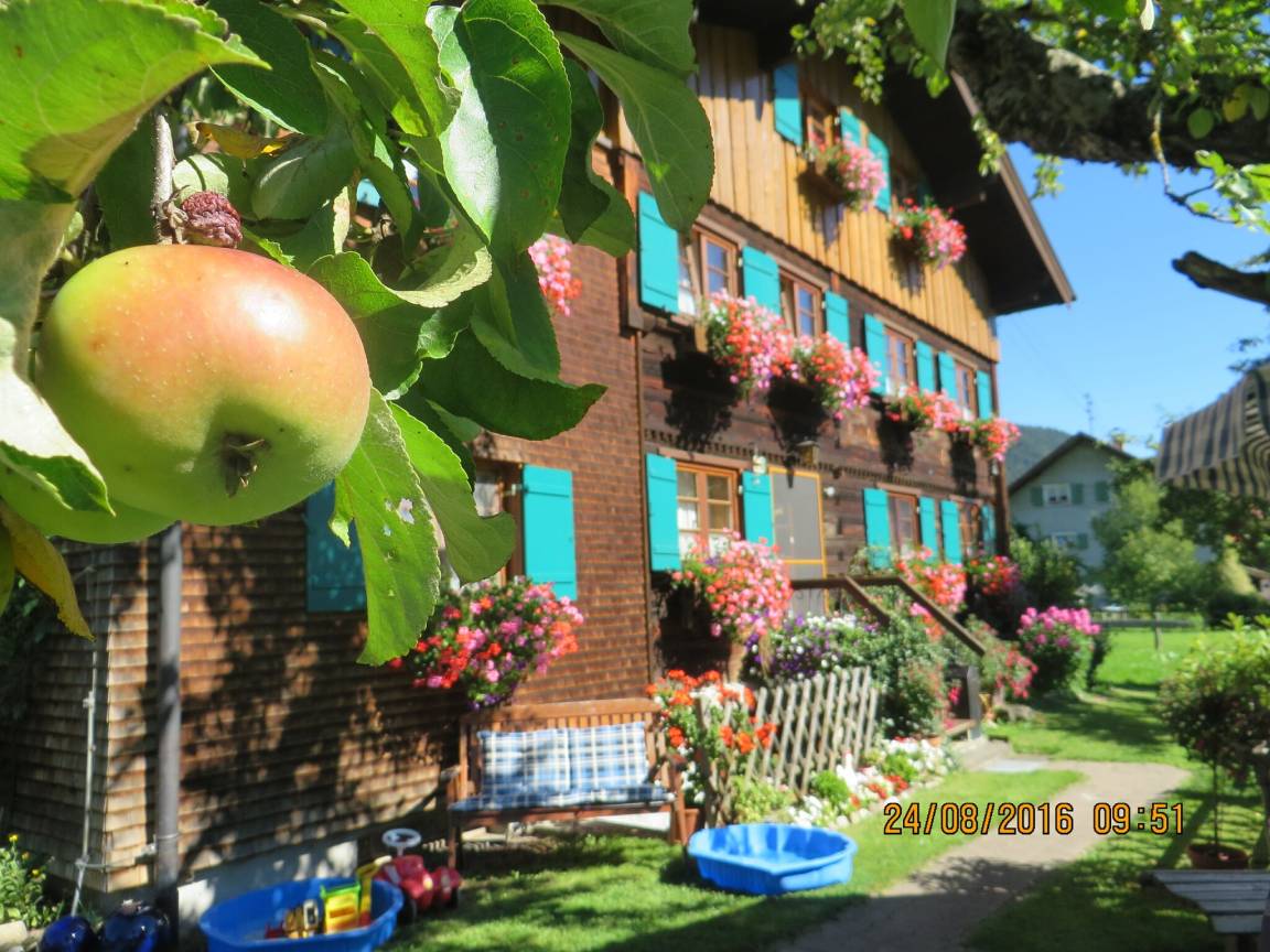 30 M² Ferienwohnung ∙ 1 Schlafzimmer ∙ 4 Gäste - Oberstdorf