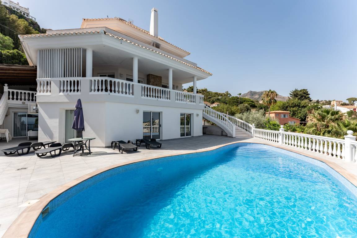 400 M² Villa ∙ 6 Habitaciones ∙ 12 Huéspedes - Alhaurín de la Torre