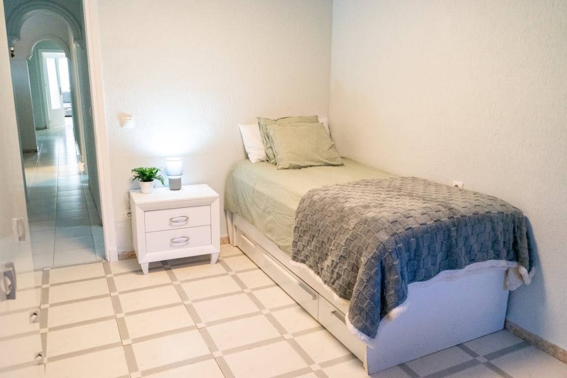 100 M² Private Room ∙ 1 Bedroom ∙ 4 Guests - Seville