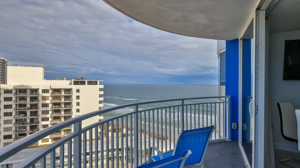 118 M² Condo ∙ 2 Bedrooms ∙ 6 Guests - Daytona Beach Shores, FL