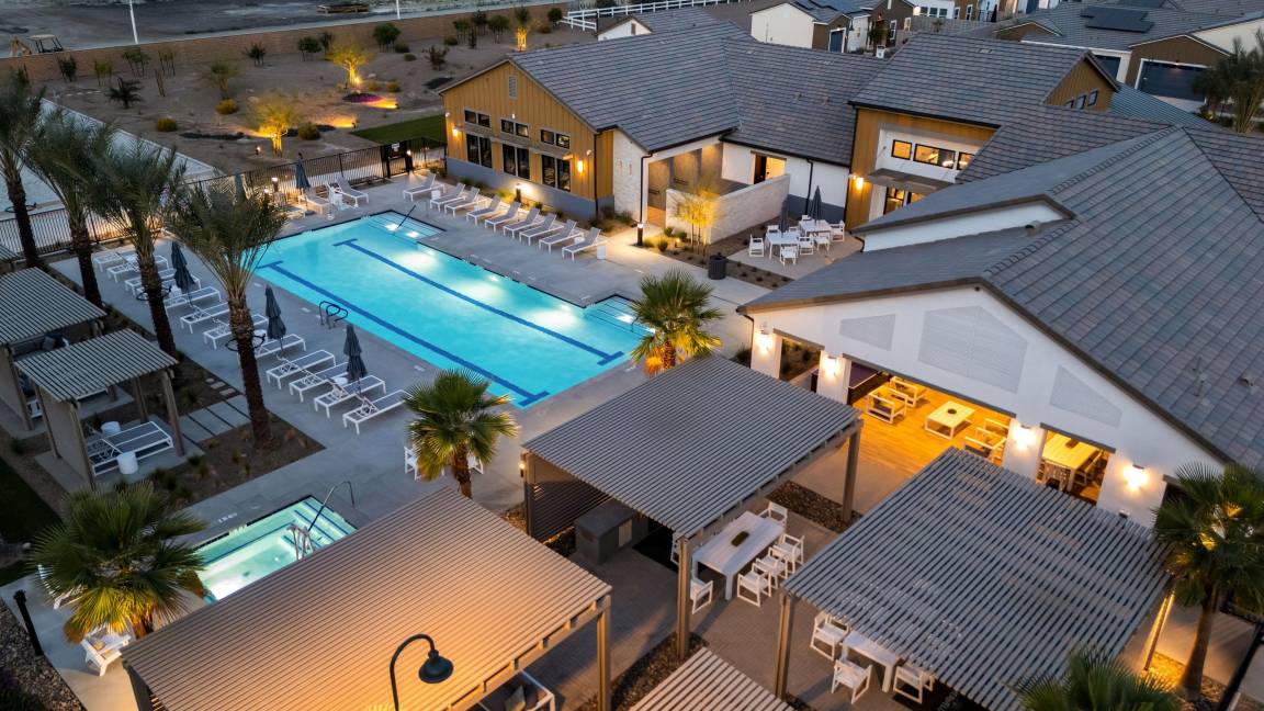 Maison De Vacances ∙ 8 Chambres ∙ 20 Personnes - Californie