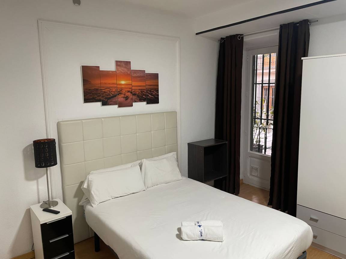 115 M² Apartment ∙ 4 Bedrooms ∙ 11 Guests - Madrid