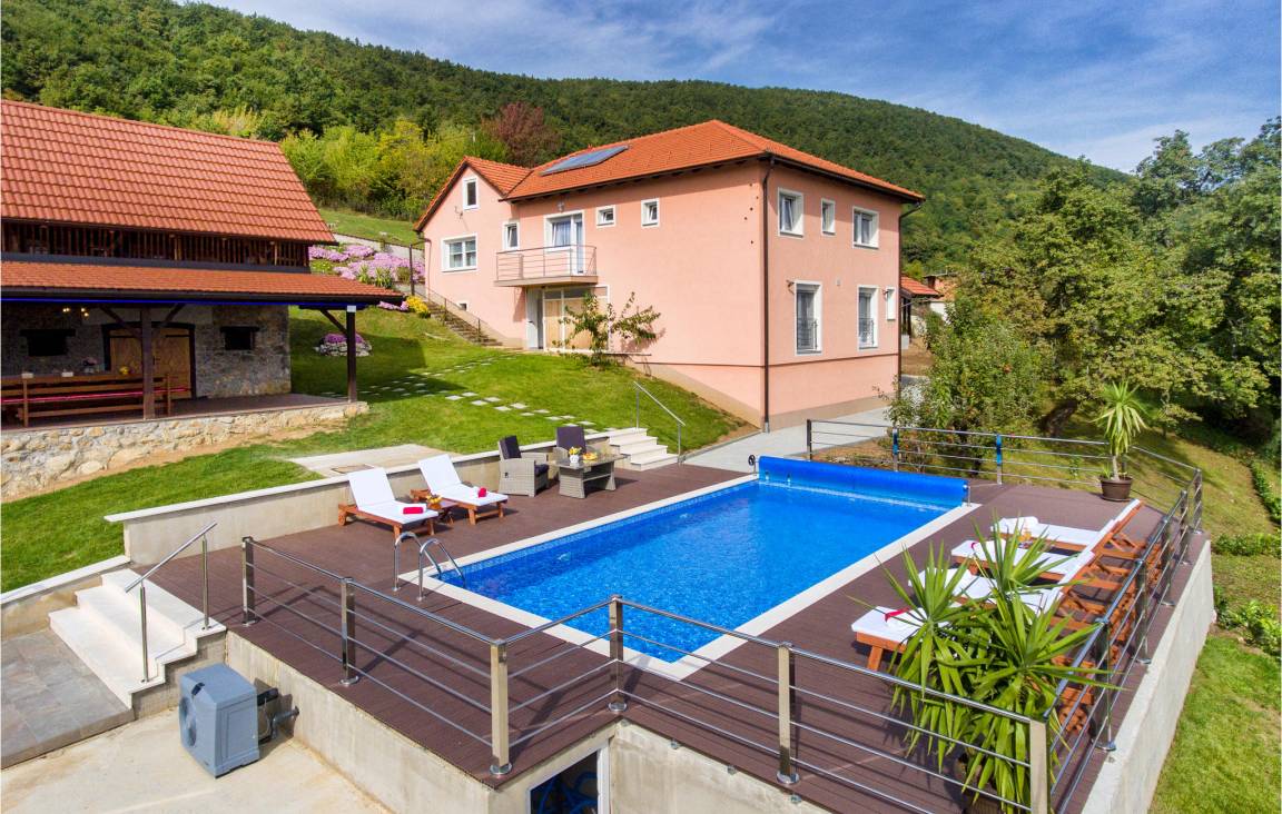 173 M² House ∙ 4 Bedrooms ∙ 11 Guests - Croatia