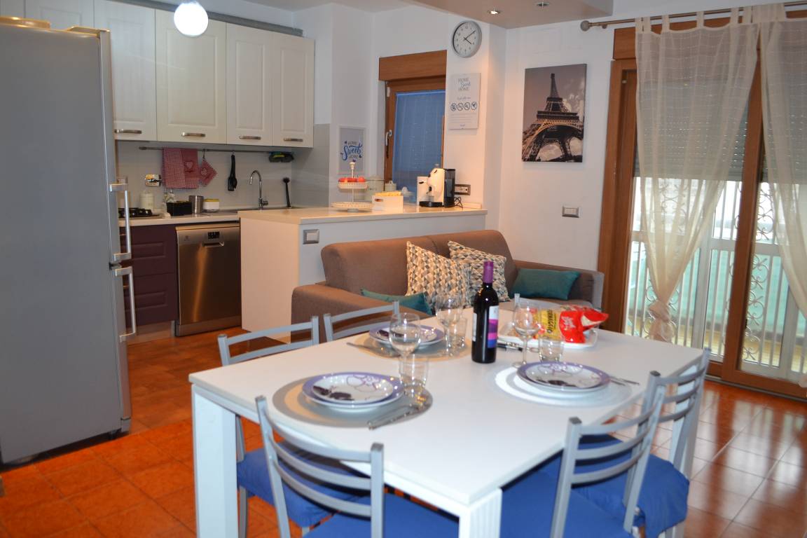 80 M² Appartement ∙ 2 Chambres ∙ 7 Personnes - Rome