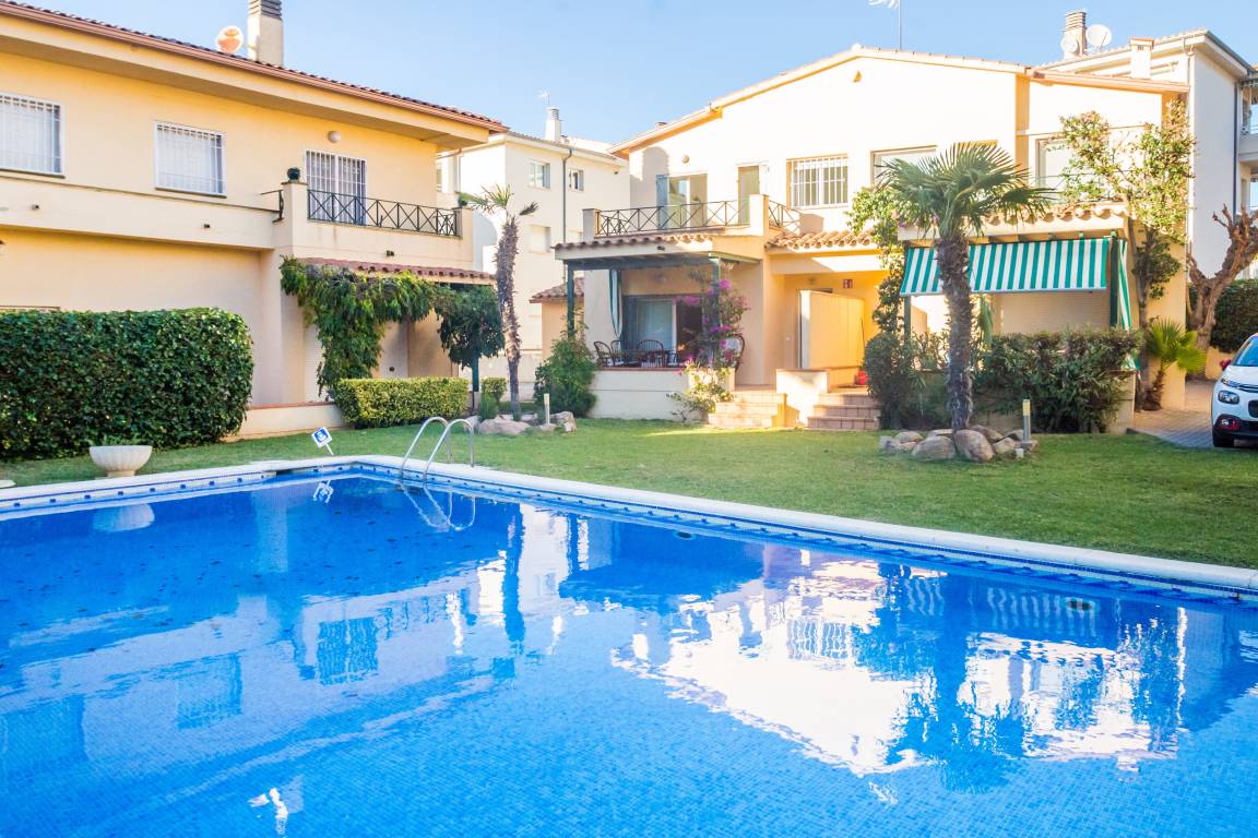 89 M² House ∙ 3 Bedrooms ∙ 6 Guests - Palamós
