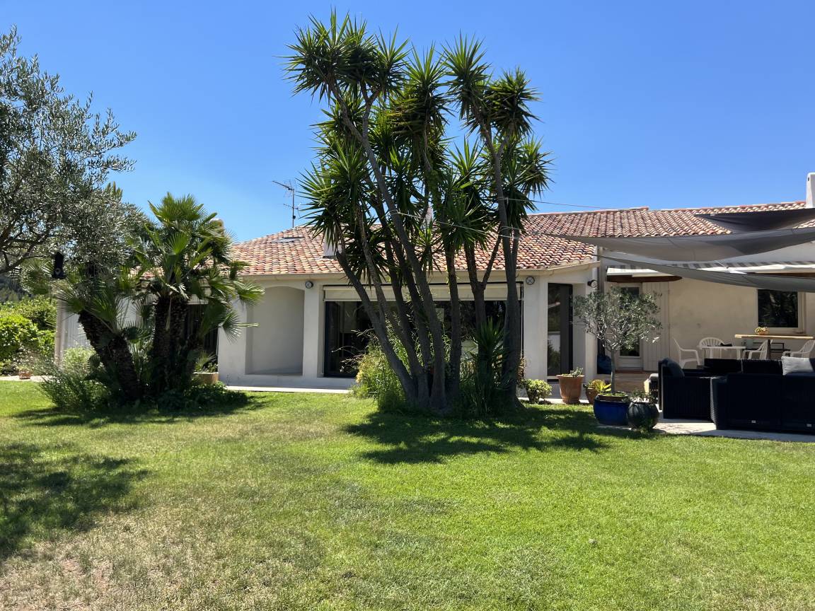 270 M² Villa ∙ 5 Chambres ∙ 12 Personnes - Var