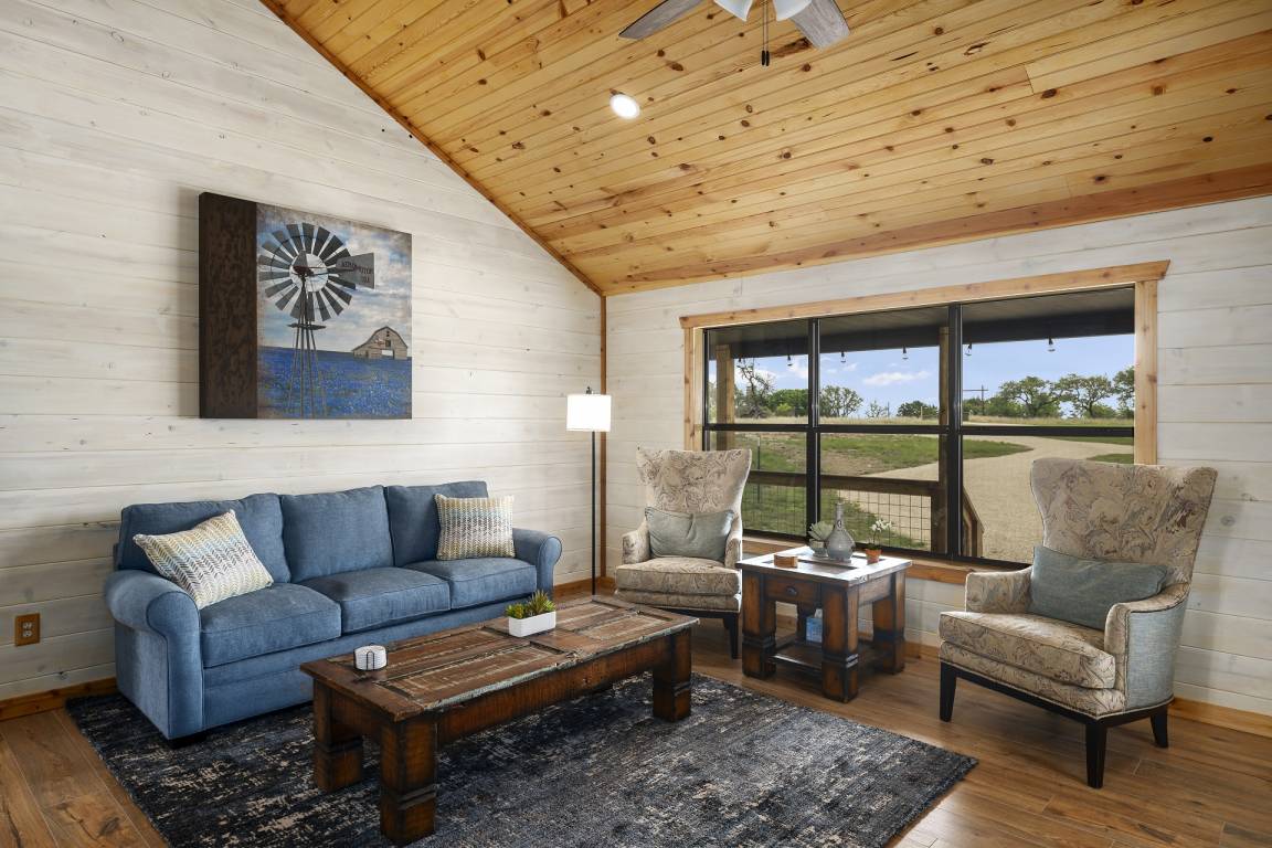 112 M² House ∙ 2 Bedrooms ∙ 6 Guests - Luckenbach, TX