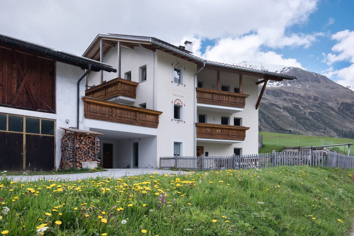 60 M² Ferienwohnung ∙ 2 Schlafzimmer ∙ 6 Gäste - Reschen am See