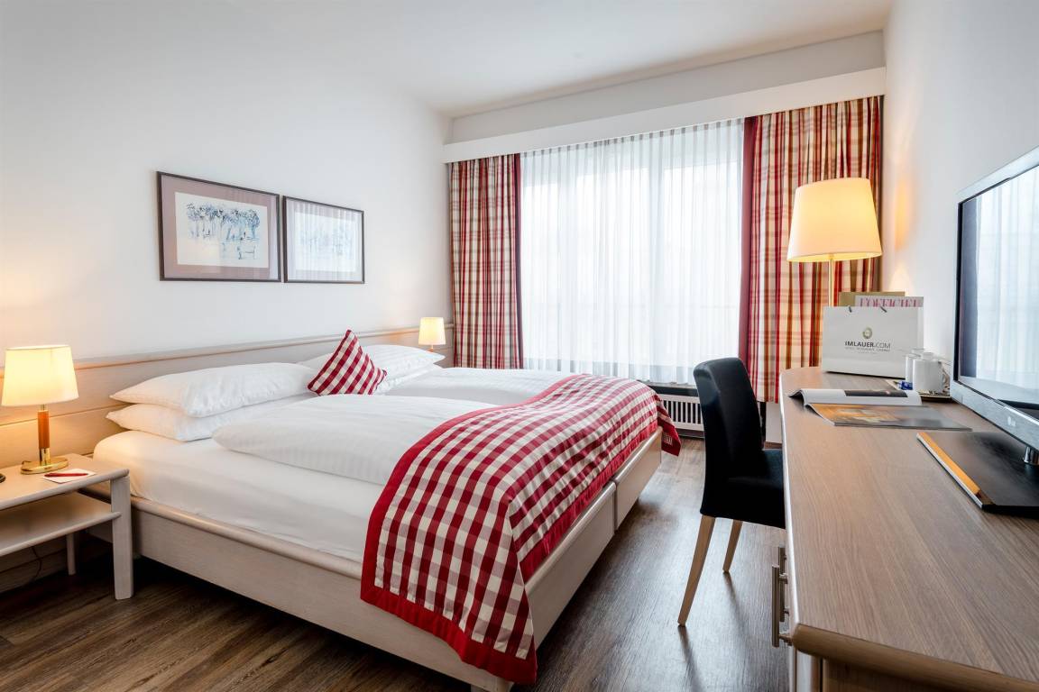 30 M² Hotel ∙ 1 Schlafzimmer ∙ 3 Gäste - Freilassing
