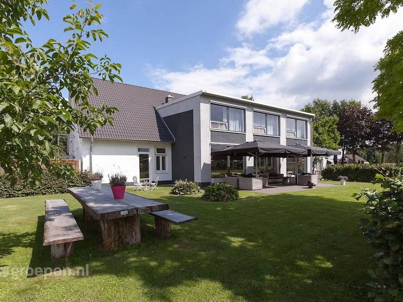 Maison De Vacances ∙ 12 Chambres ∙ 24 Personnes - Apeldoorn