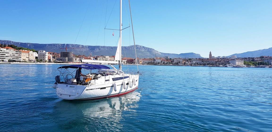 Hausboot ∙ 2 Schlafzimmer ∙ 4 Gäste - Split