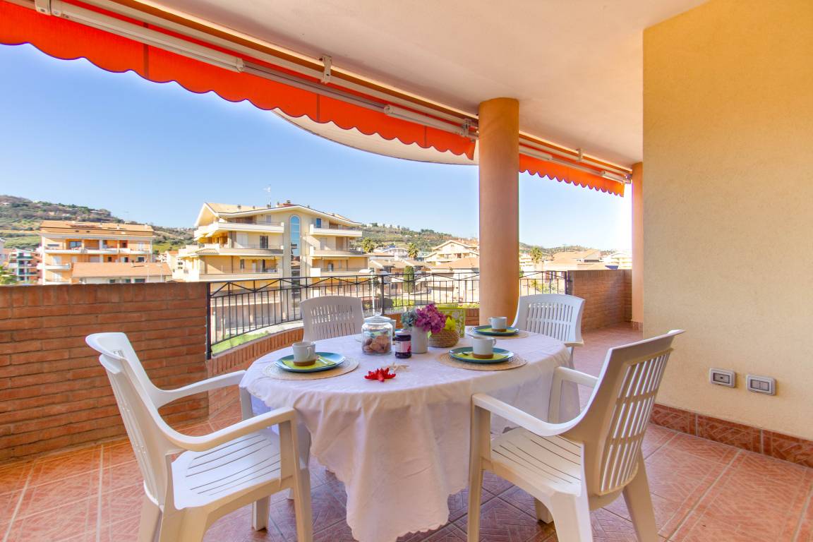 70 M² Ferienwohnung ∙ 2 Schlafzimmer ∙ 5 Gäste - Giulianova