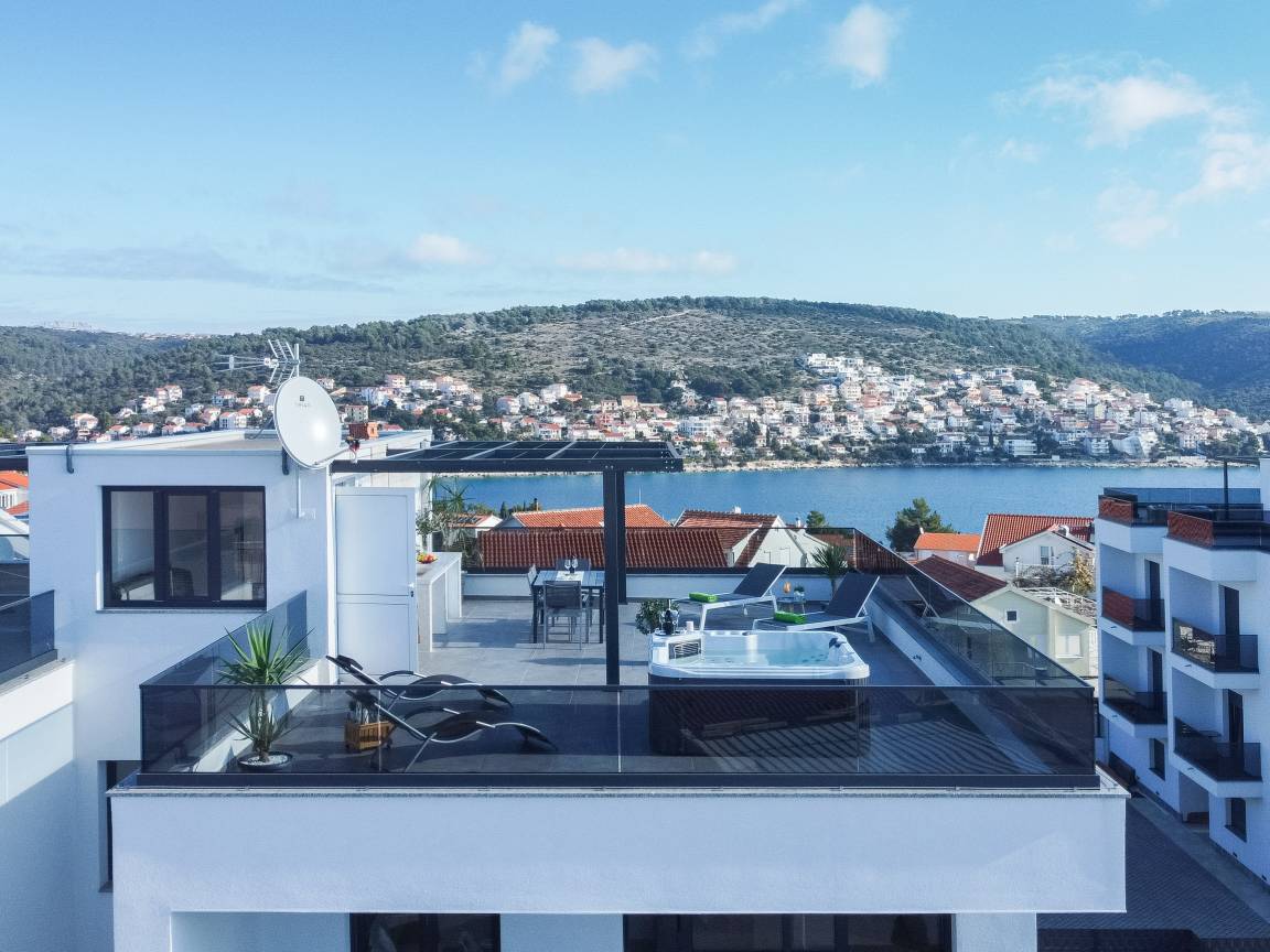 120 M² Ferienwohnung ∙ 2 Schlafzimmer ∙ 4 Gäste - Okrug Gornji