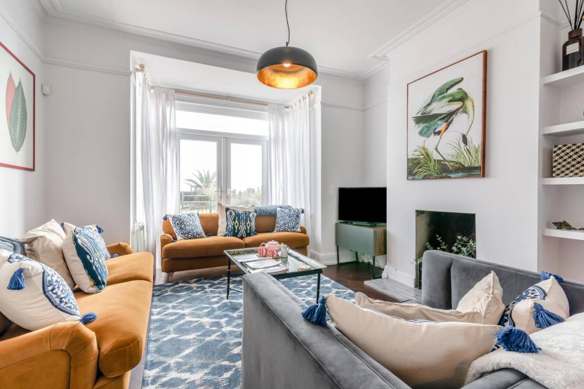 Cottage ∙ 4 Bedrooms ∙ 8 Guests - East Sussex