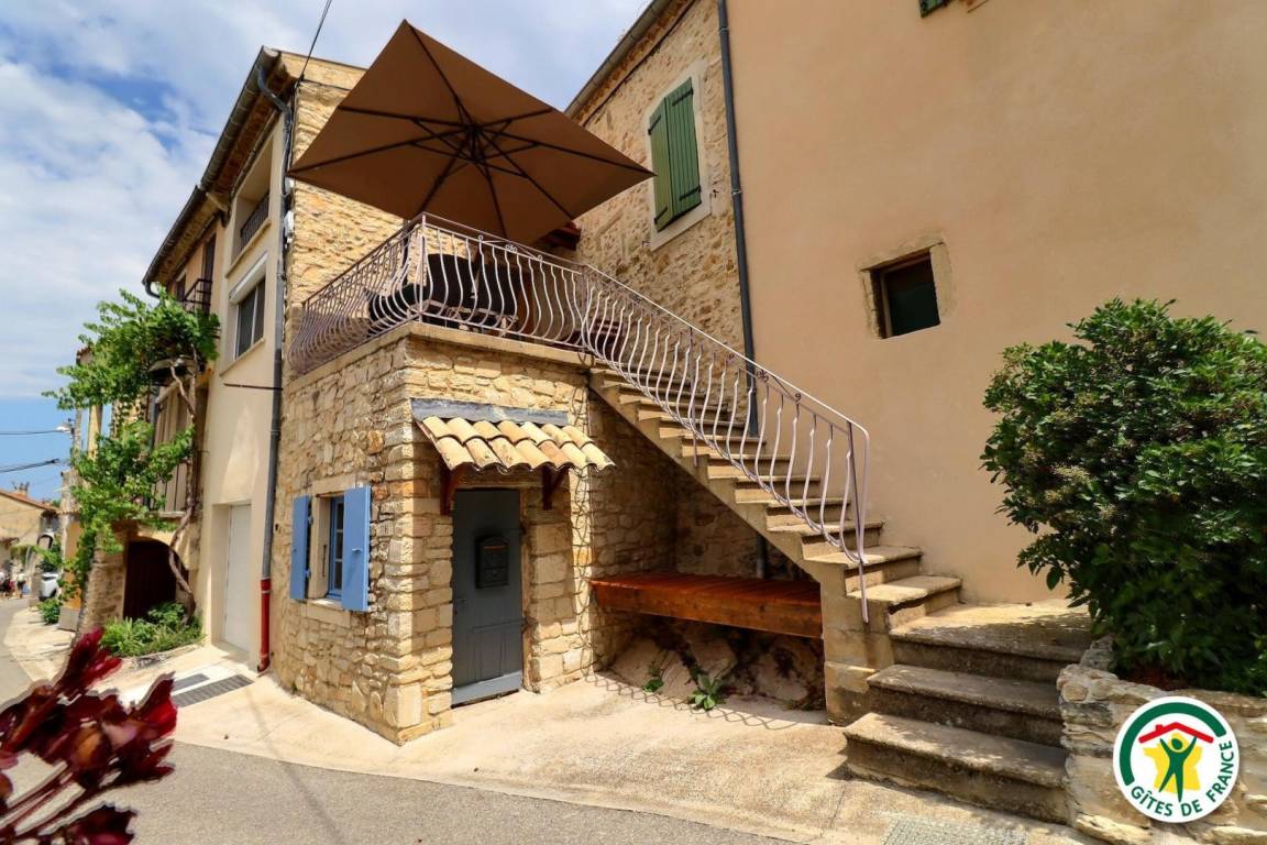 80 M² Gîte ∙ 2 Chambres ∙ 4 Personnes - Valréas
