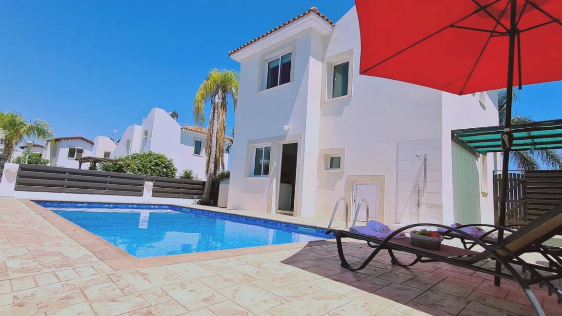 140 M² Villa ∙ 3 Chambres ∙ 6 Personnes - Protaras
