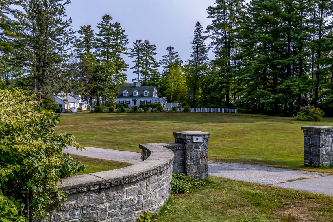 House ∙ 4 Bedrooms ∙ 10 Guests - Danbury, NH